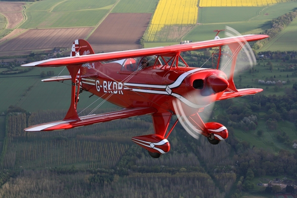 Loop the Loop! Aerobatic Flights Take Thrill-Seekers to New Heights | Blog