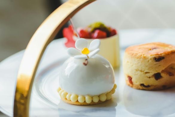 50 Mile Bath or Bristol Tour for Two with Afternoon Tea Gift Voucher