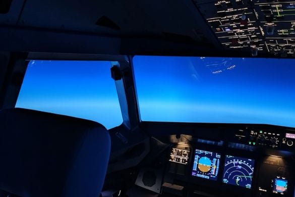 60 Minute Airbus Flight Simulator Session in Brighton | FlyDays