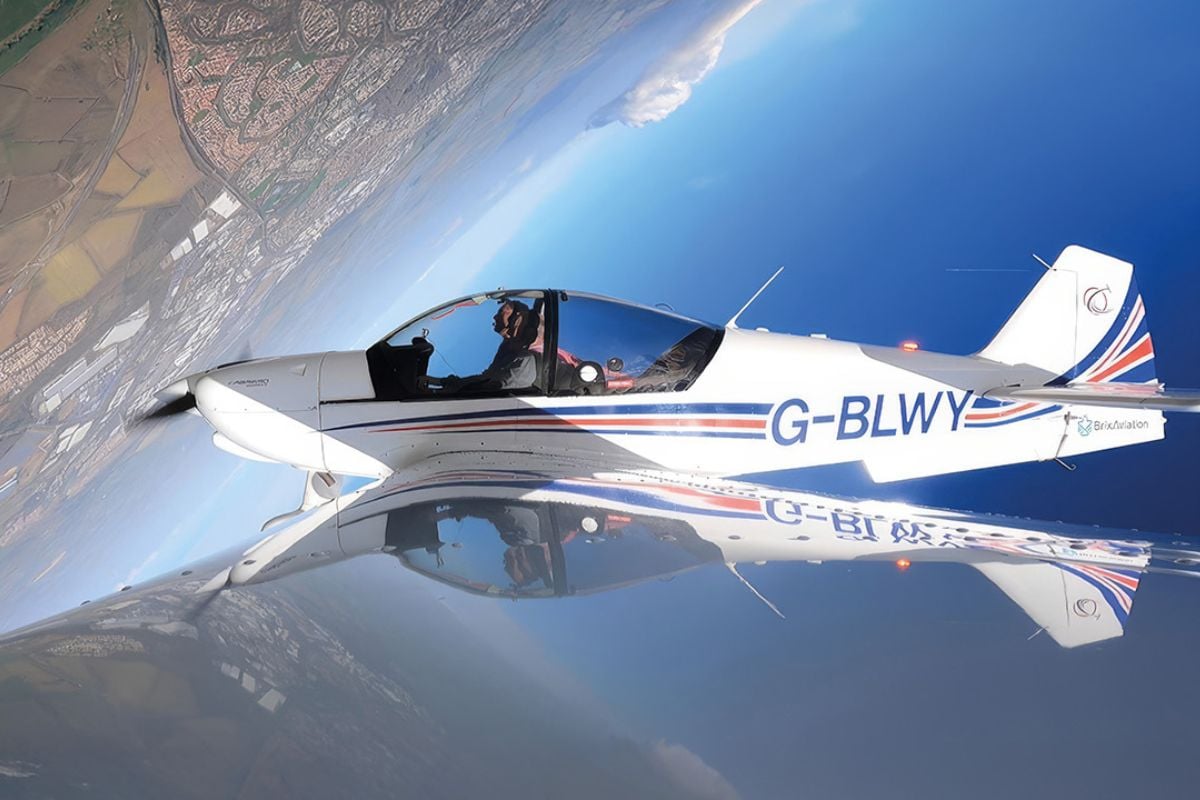 Head into the sky on this Extended Aerobatics at Sywell Aerodrome
