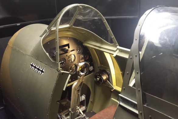 30 Minute WW2 Simulator Flying Experience from Bedfordshire!